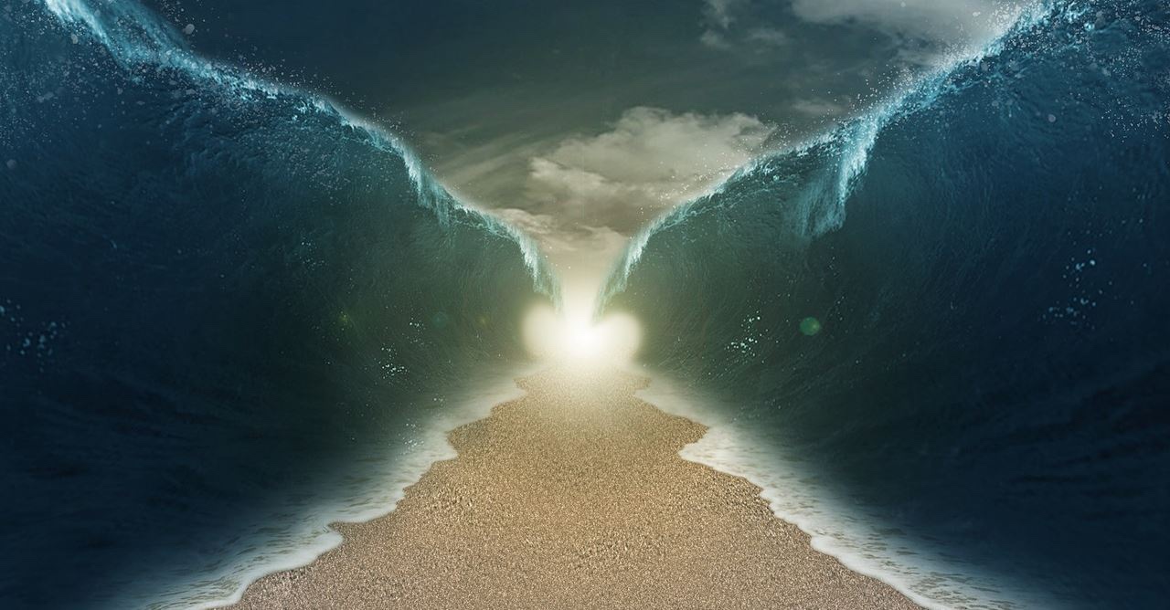 The Waters Are Parting – Oceans in the Desert